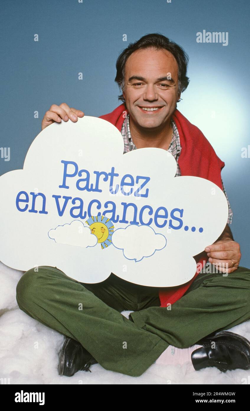 Studio portrait of French television presenter Laurent Cabrol in 1988 ...