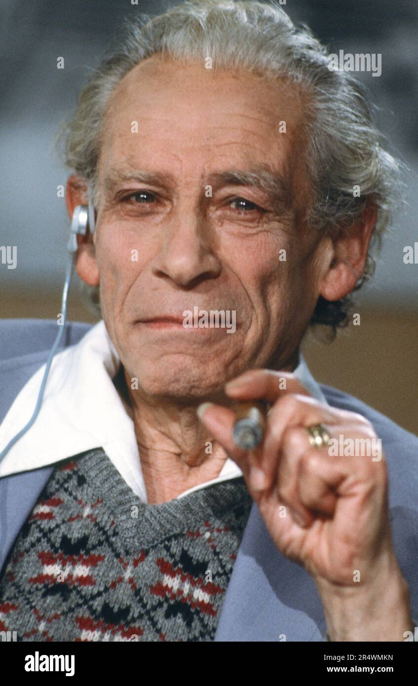 Portrait of American director and writer Samuel Fuller who came to the ...