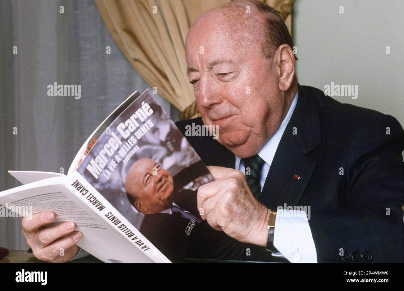 French director Marcel Carné at his home in Clamart in October 1989 ...