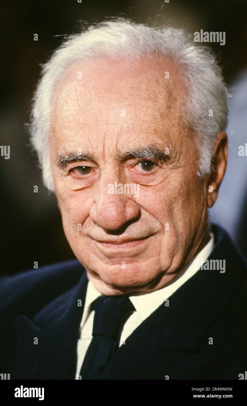 Greek director Elia Kazan guest on the television programme ...