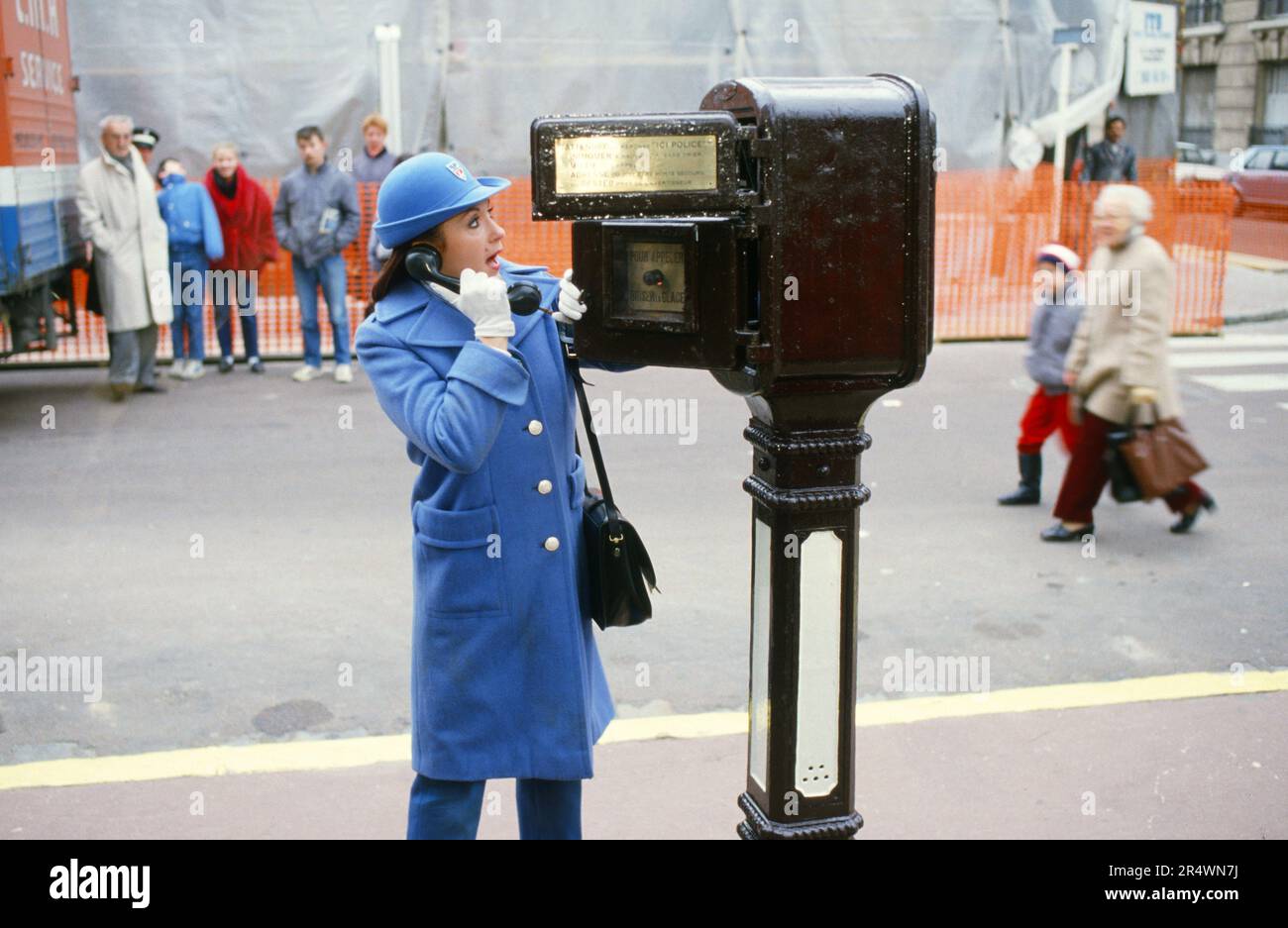 Vintage france police uniform hi-res stock photography and images - Alamy