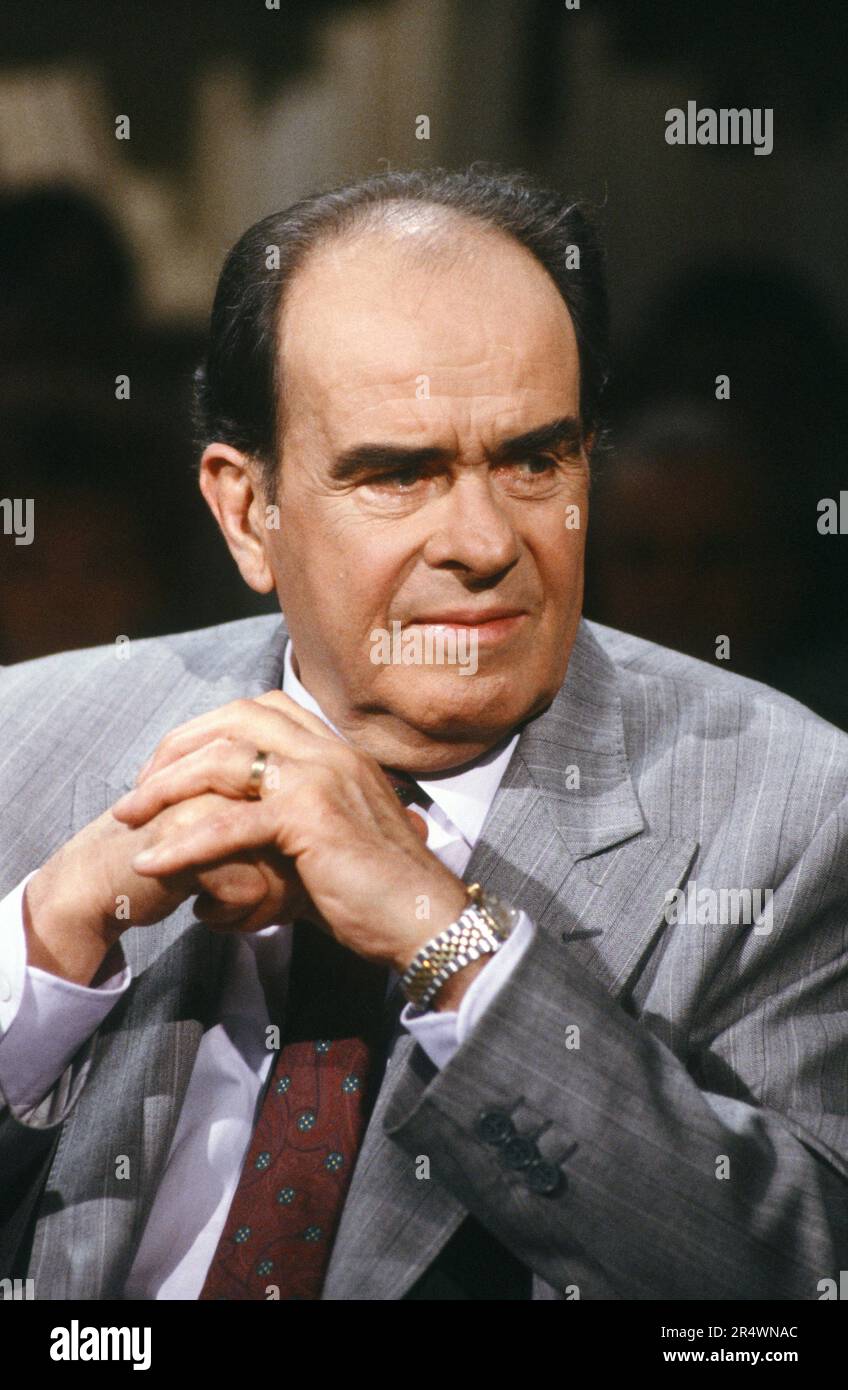 Georges Marchais on the set of the literary TV show 'Apostrophes' on 4 ...