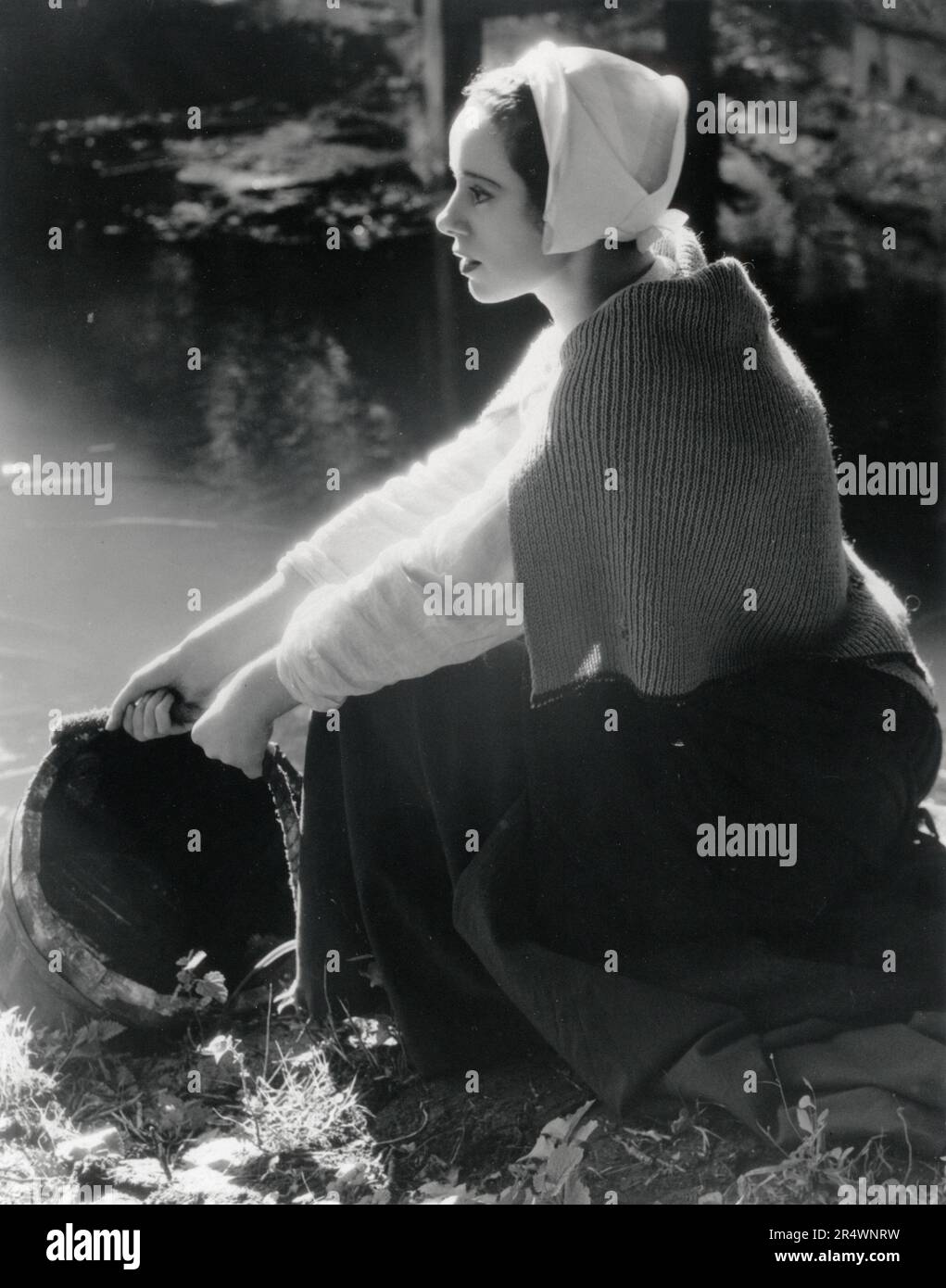 Rembrandt Year: 1936 - UK Elsa Lanchester Director: Alexander Korda ...