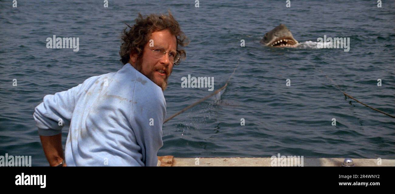 Jaws 1975 cinema hi-res stock photography and images - Alamy