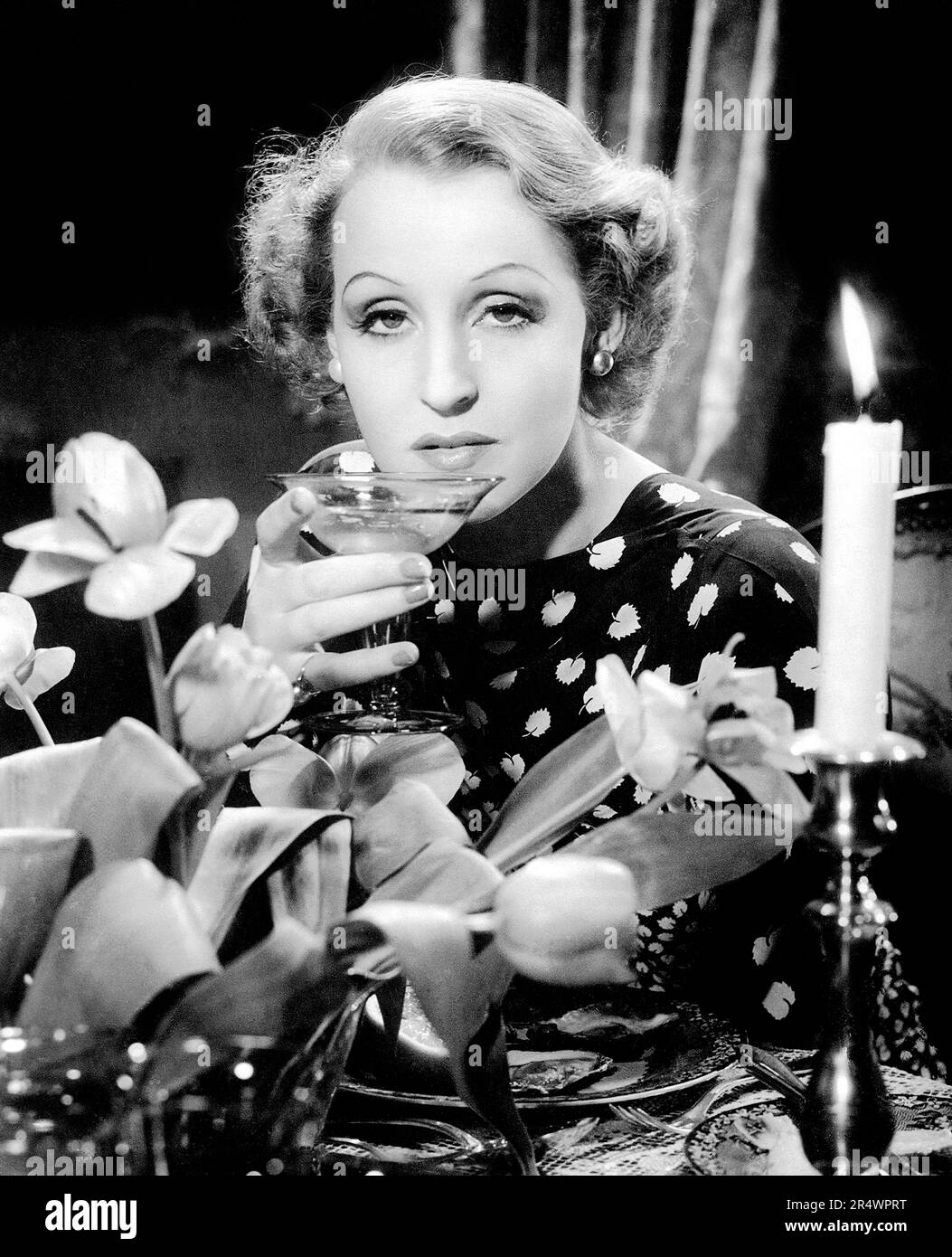 Gold Germany, 1934 Director: Karl Hartl Brigitte Helm Stock Photo - Alamy