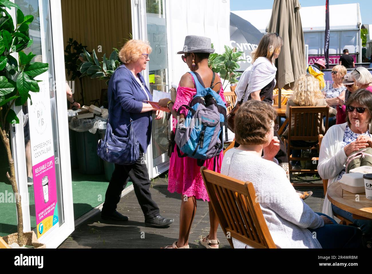 Hay festival coffee hi-res stock photography and images - Alamy