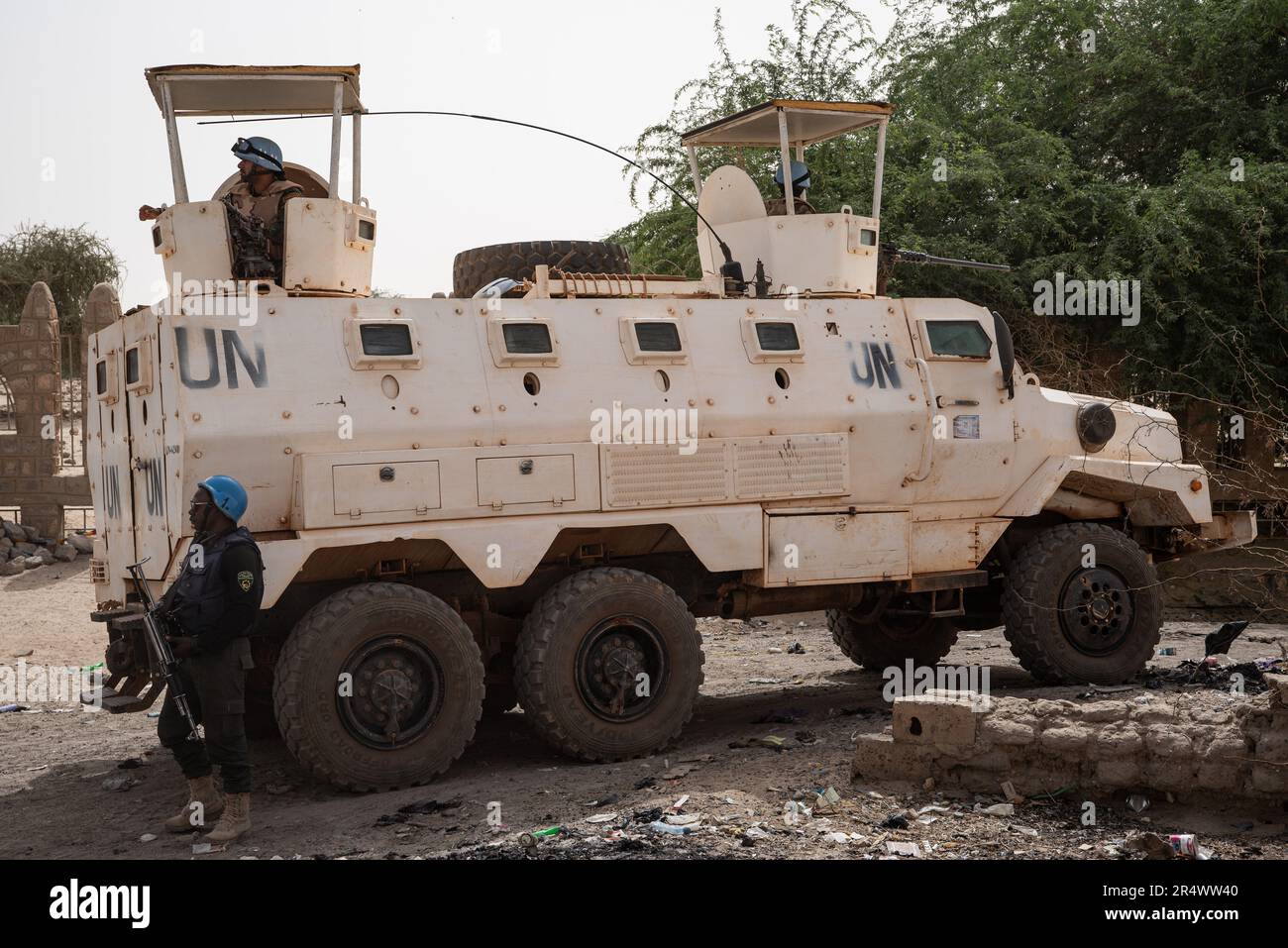 Monument maintien de la paix hi-res stock photography and images - Alamy