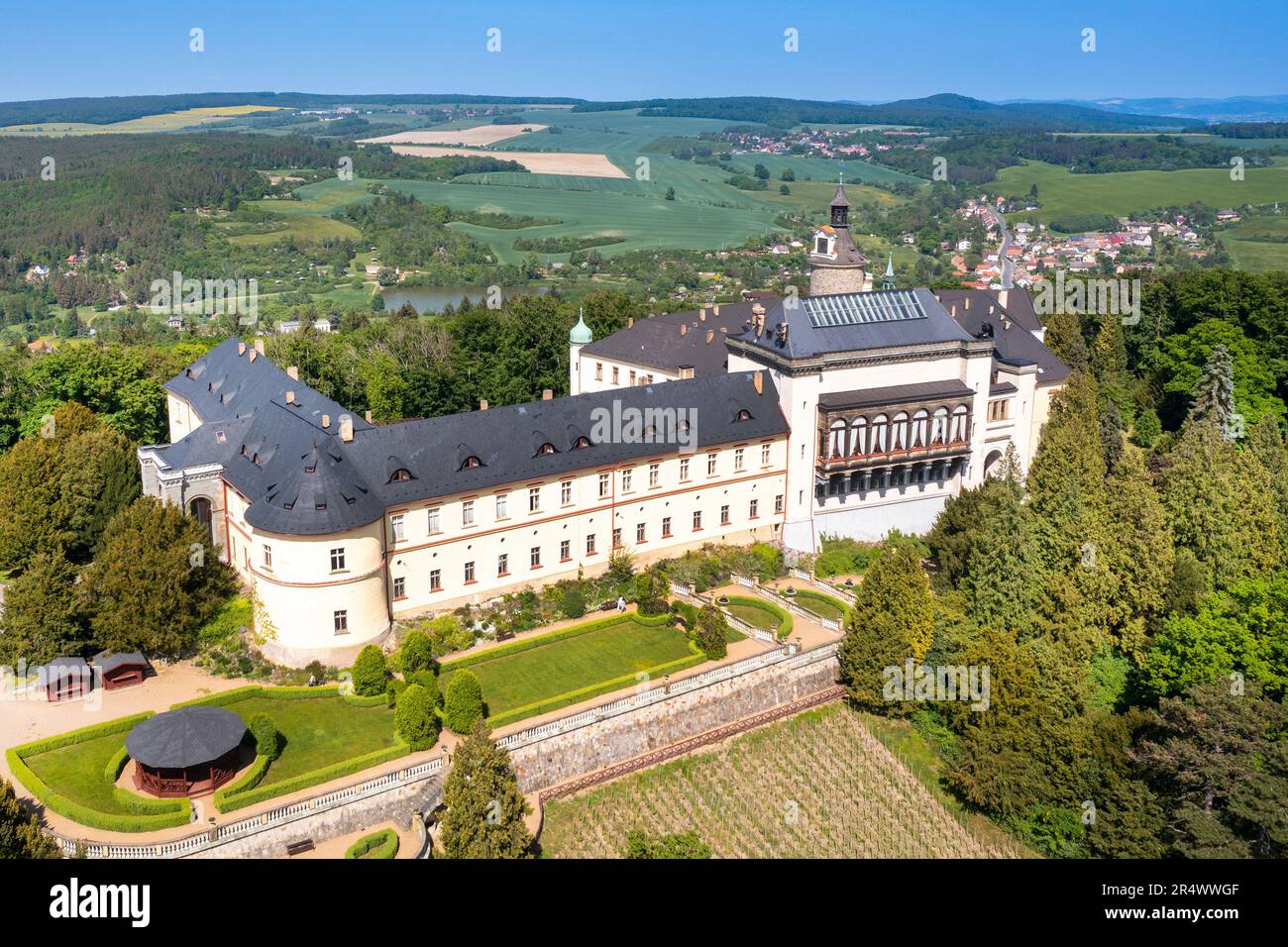 novorenesancni zamek Zbiroh u Rokycan, Plzensky kraj, Ceska republika ...