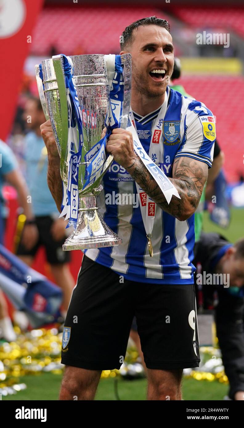 LONDON, ENGLAND - MAY 29: Sheffield Wednesday's Lee Gregory with the ...
