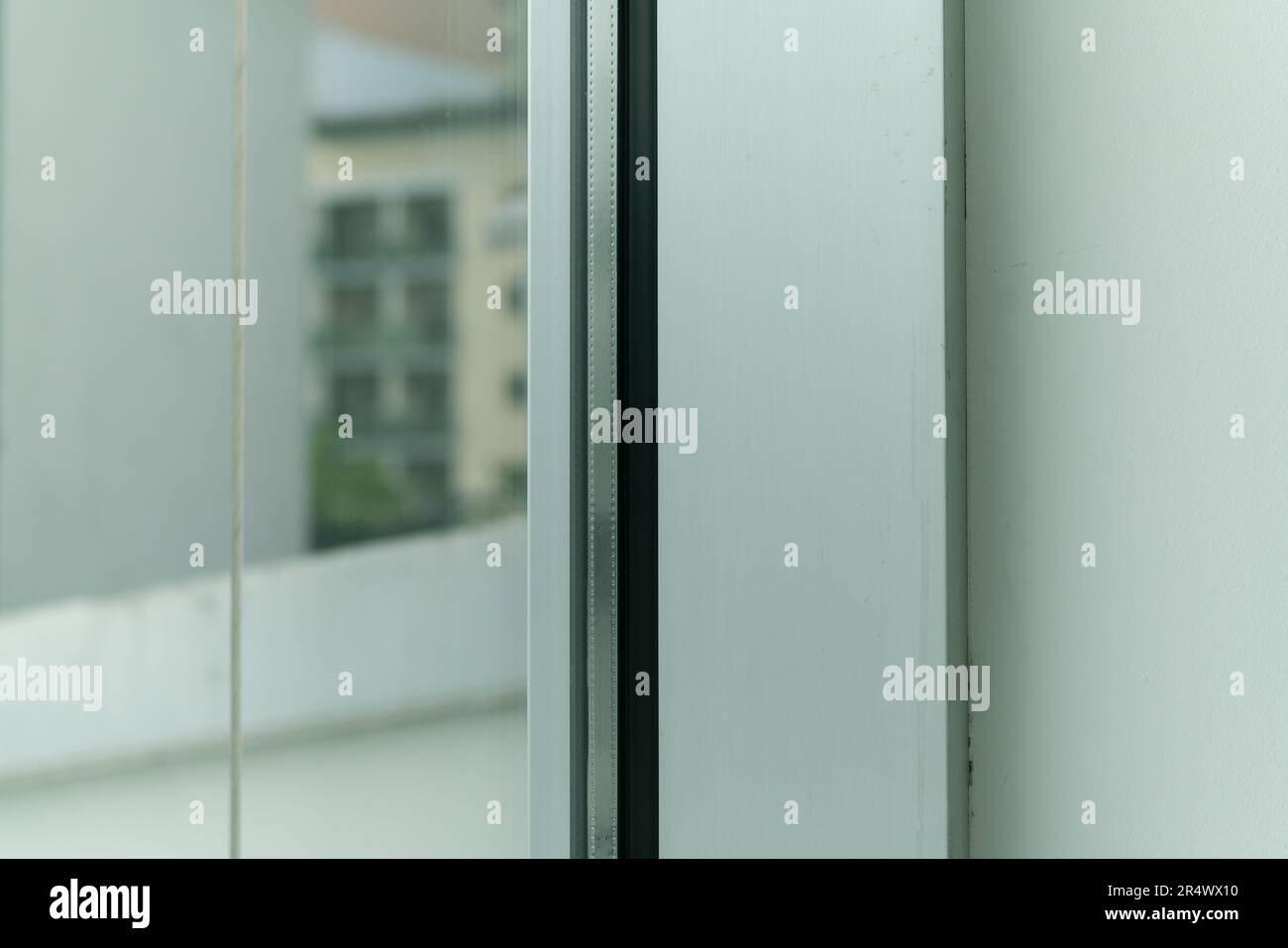 windows and construction detail of the air chambers and double glazing ...