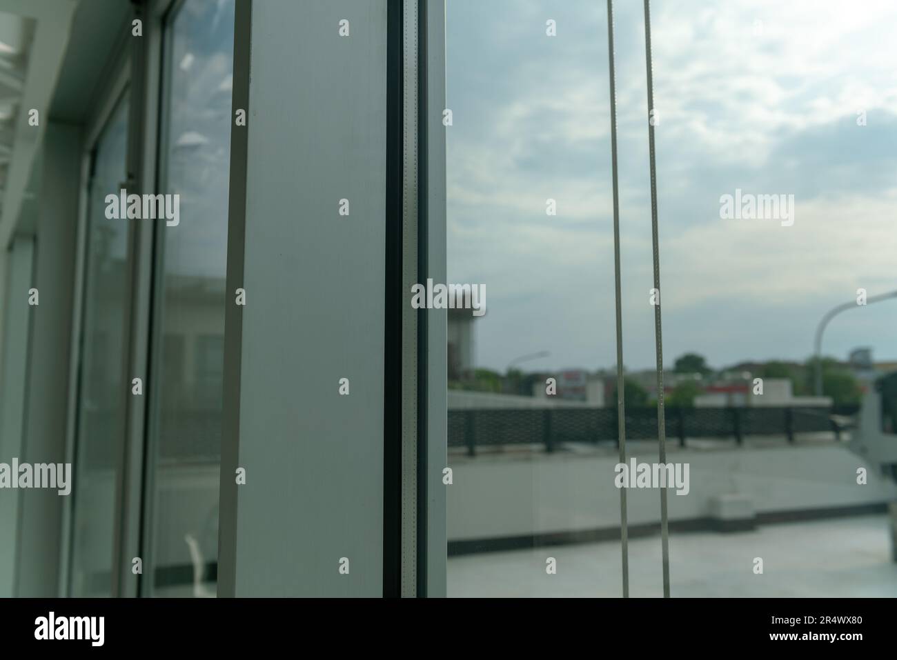 windows and construction detail of the air chambers and double glazing ...