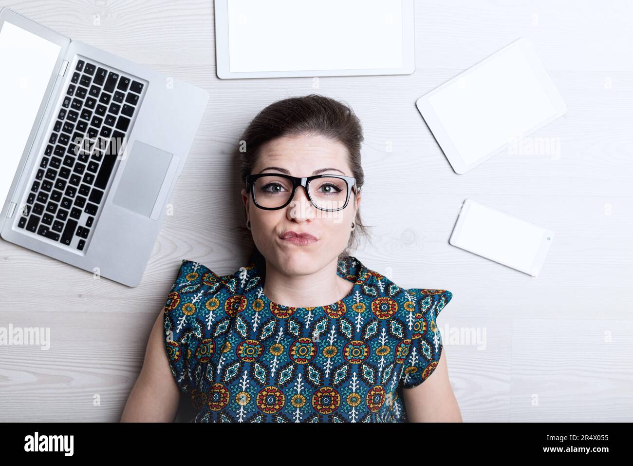 Doubtful expression hi-res stock photography and images - Alamy