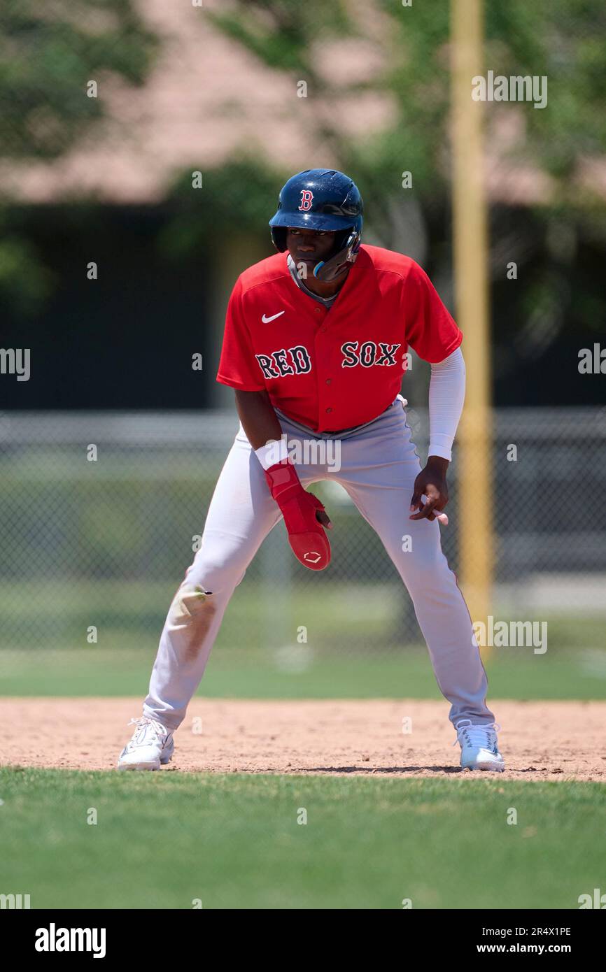 Boston Red Sox Kelvin Diaz (28) leads off first base during an Extended ...