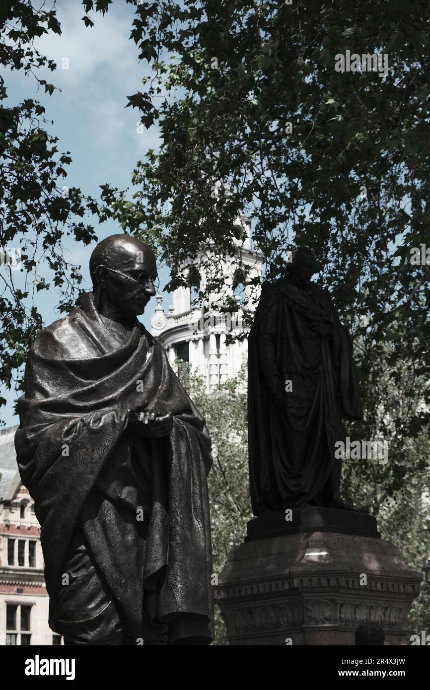 Ghandi statue memorial hi-res stock photography and images - Alamy