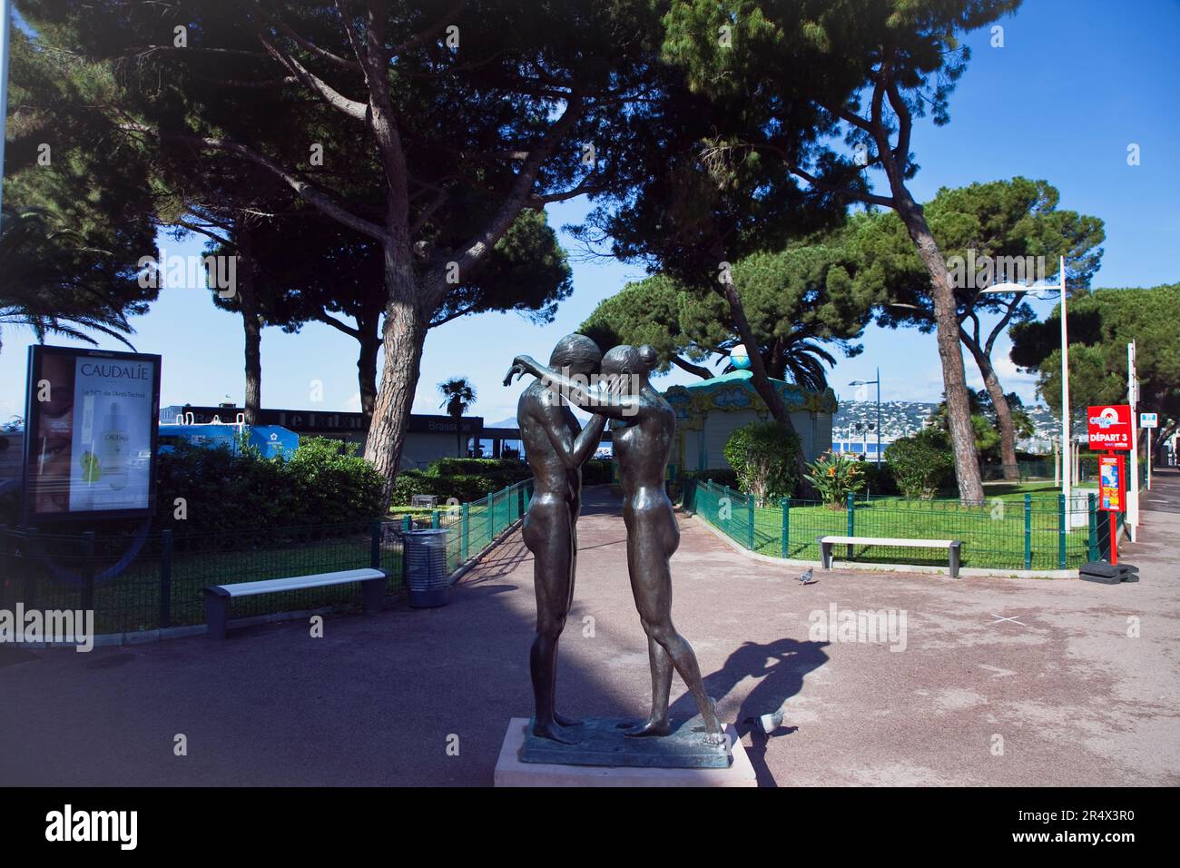 France, Provence-Alpes-Cote d'Azur, Antibes Juan-les-Pins, Bronze ...