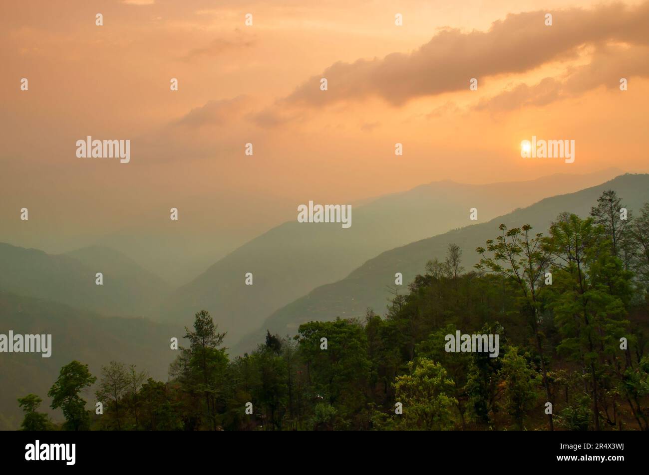 Beautiful sunrise in mountains of Himalayas, Hee Barmiok village of ...