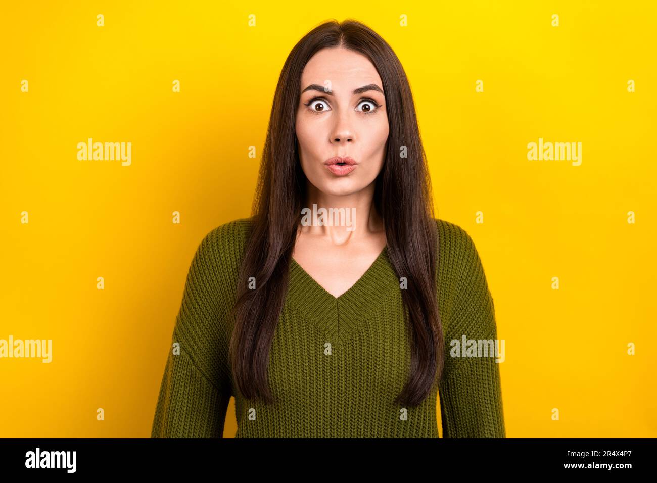 Portrait of shocked speechless girl pouted lips staring cant believe ...