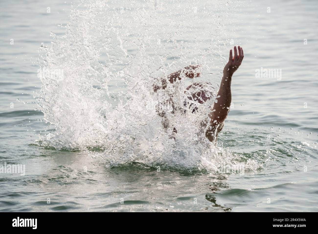 Man drowning hi-res stock photography and images - Alamy