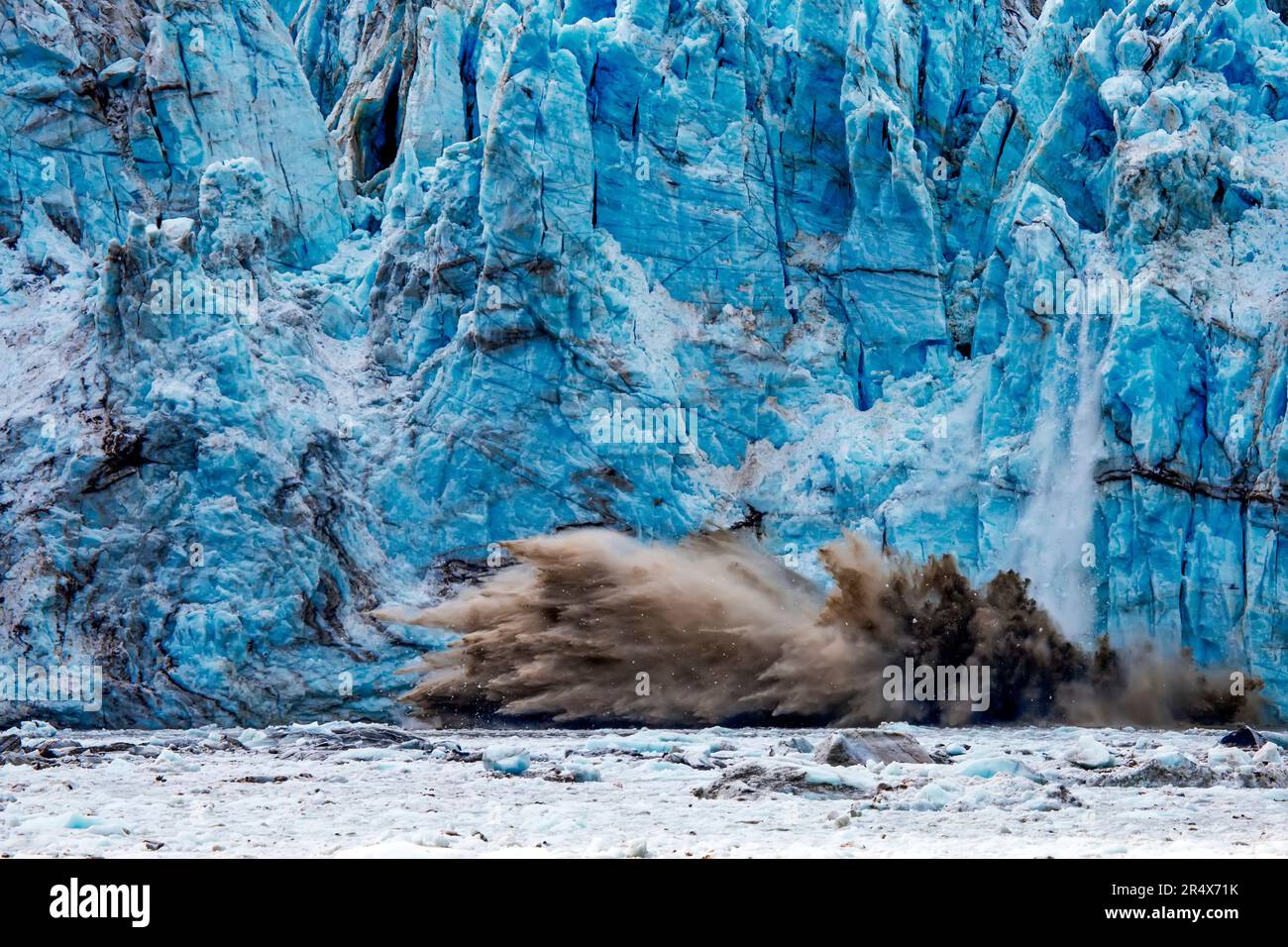 Ice melting off glacier hi-res stock photography and images - Alamy