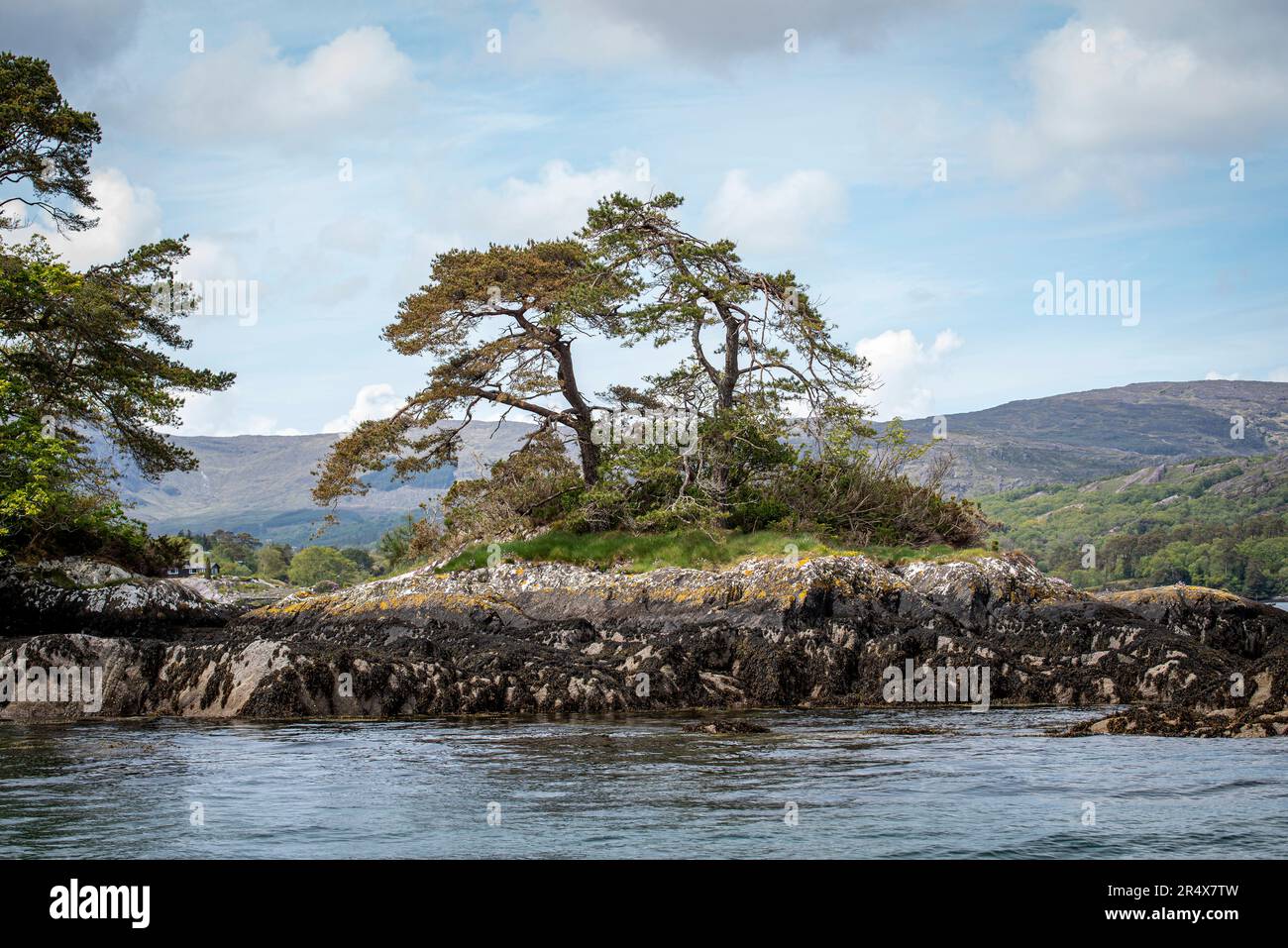 Garnish island bantry bay hi-res stock photography and images - Alamy