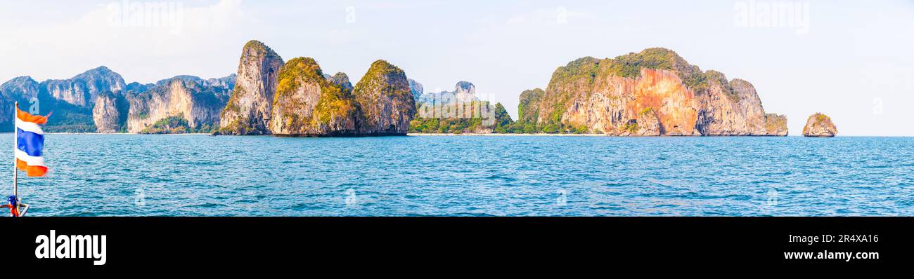 Photograph during a trip between the islands of Krabi with imposing ...