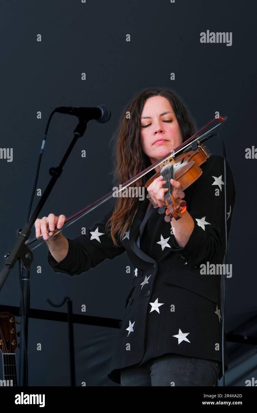 Lisa macisaac hi-res stock photography and images - Alamy