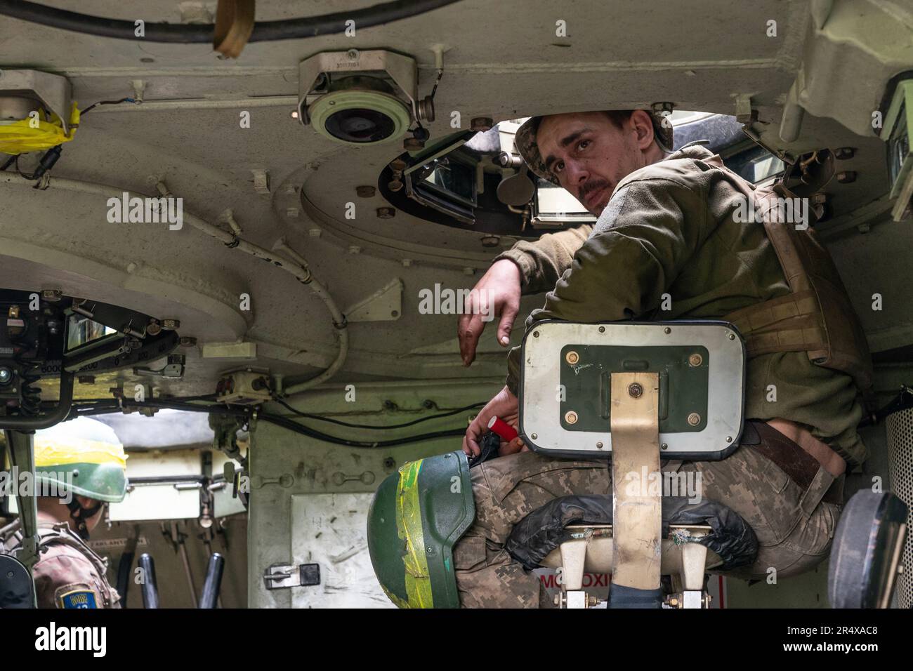 Member of mortar unit of 57th artillery brigade of Ukrainian Army ...