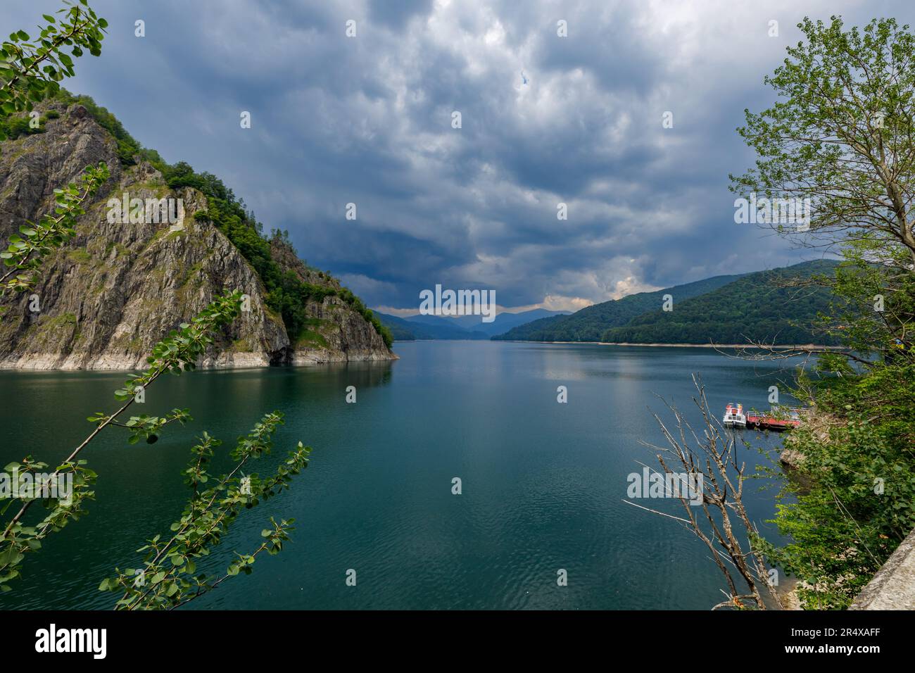 Vidra lake hi-res stock photography and images - Alamy