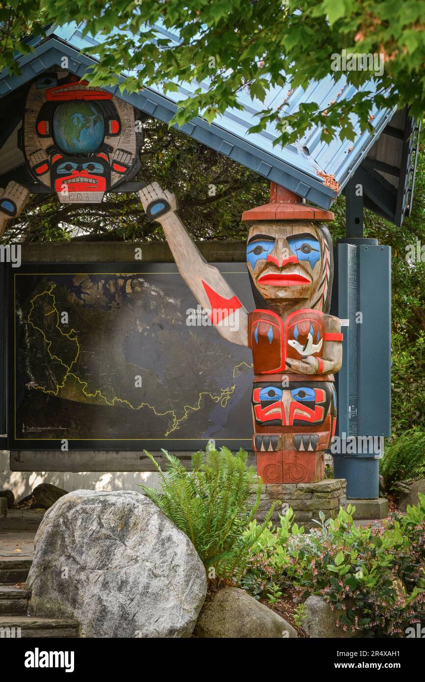 Salish welcoming figure hi-res stock photography and images - Alamy