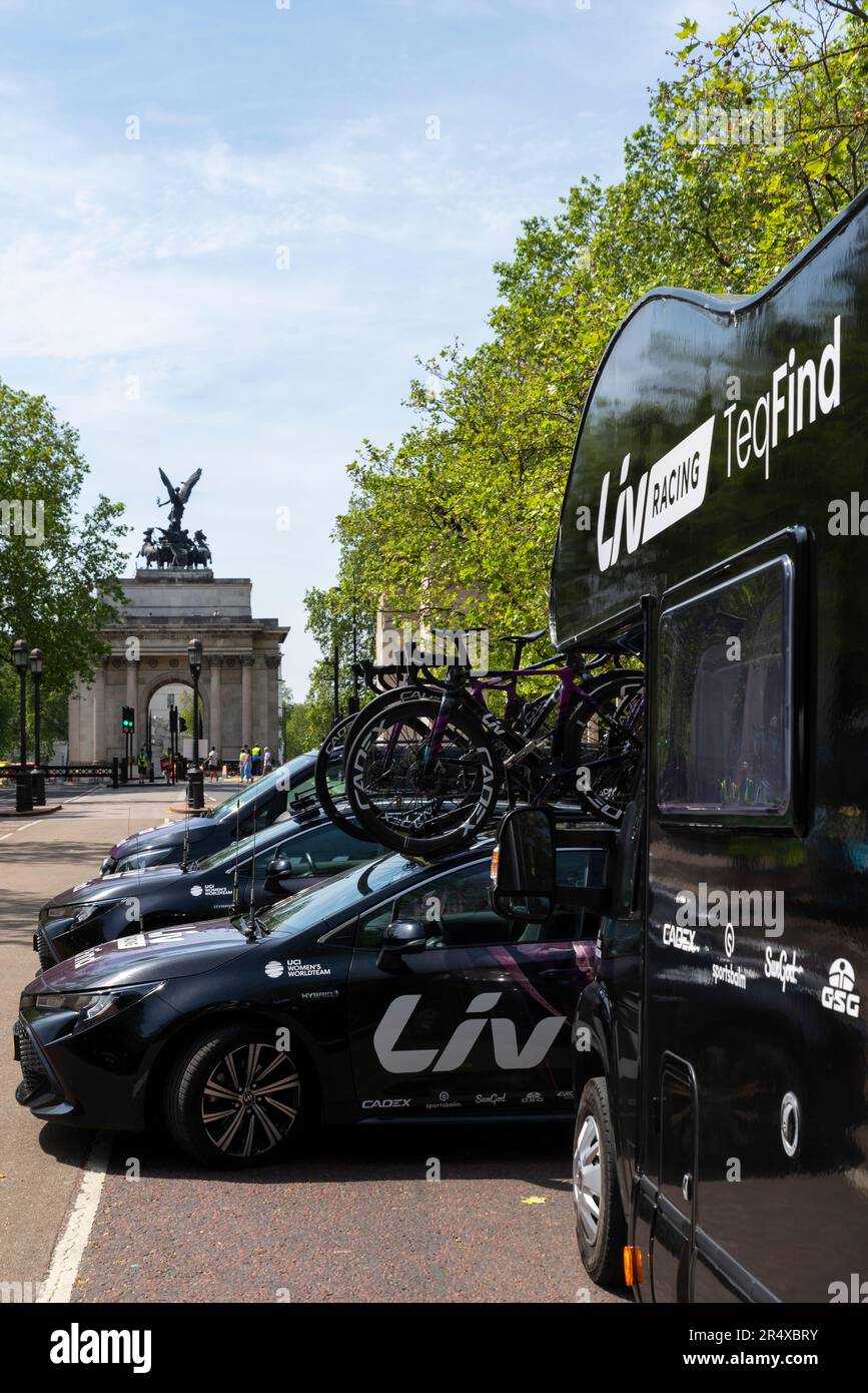 Racing support vehicle hi-res stock photography and images - Alamy