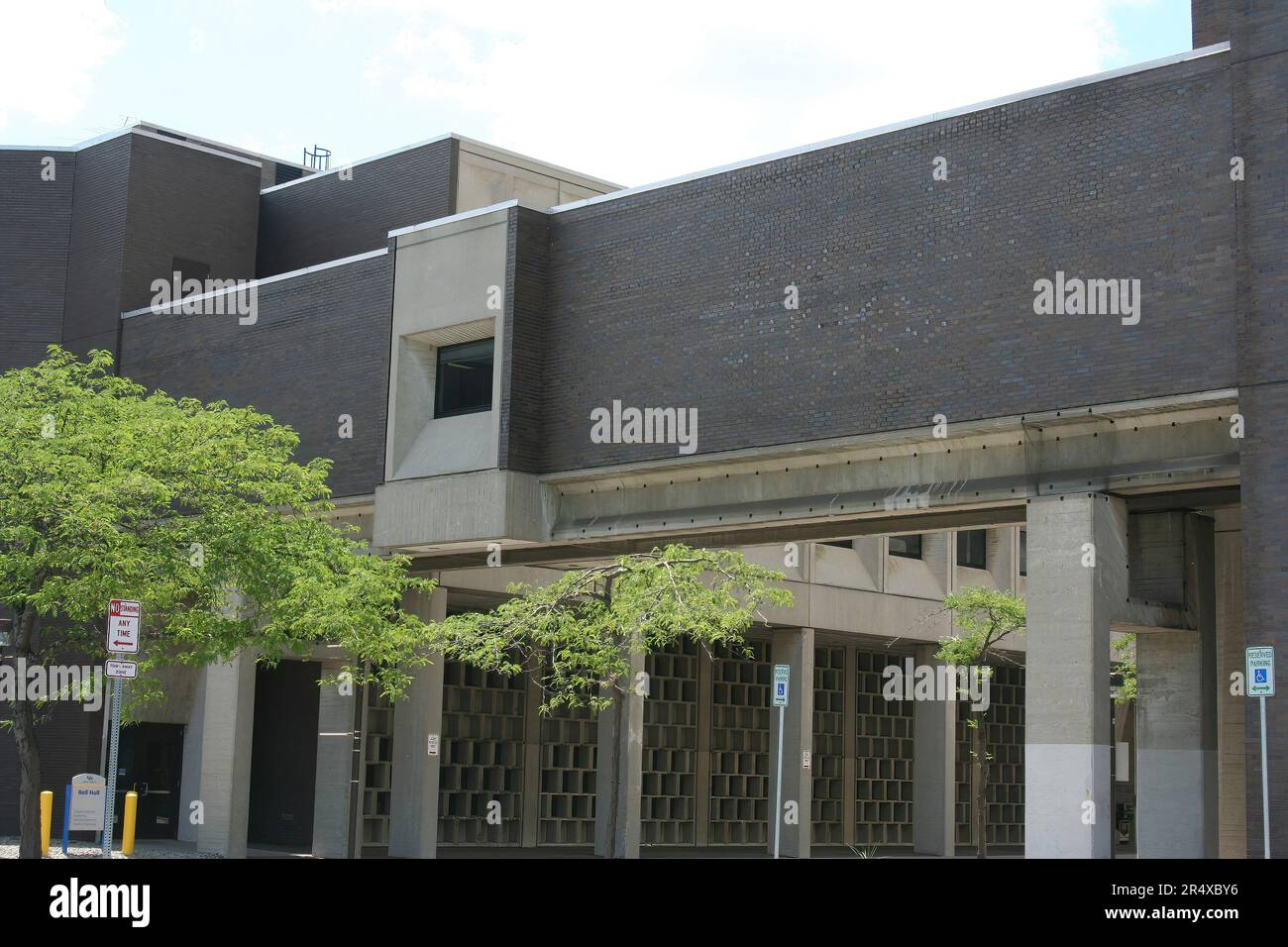 8-10-2008: Buffalo, New York: Engineering buildings on campus at ...