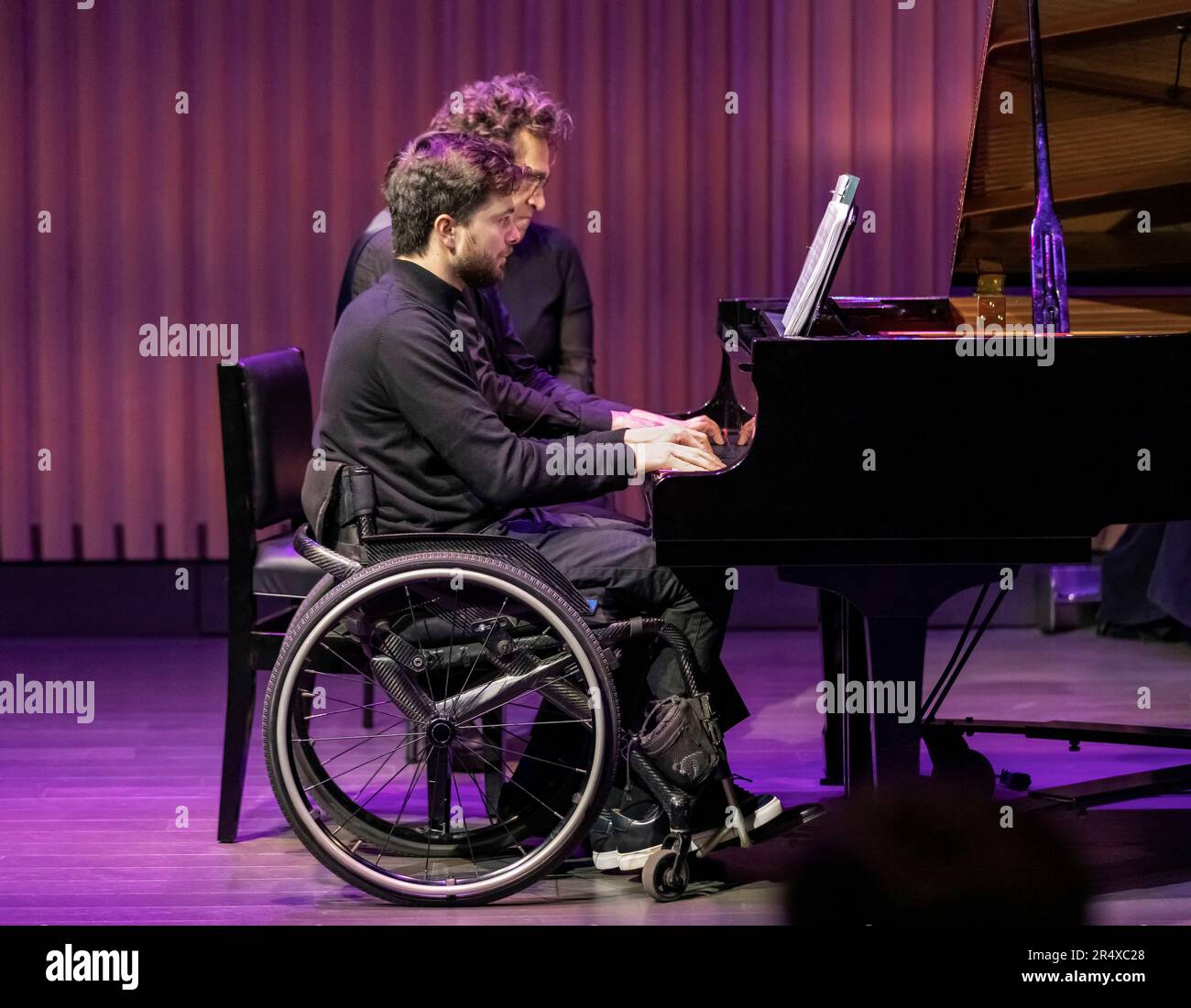 Concert pianist hi-res stock photography and images - Alamy
