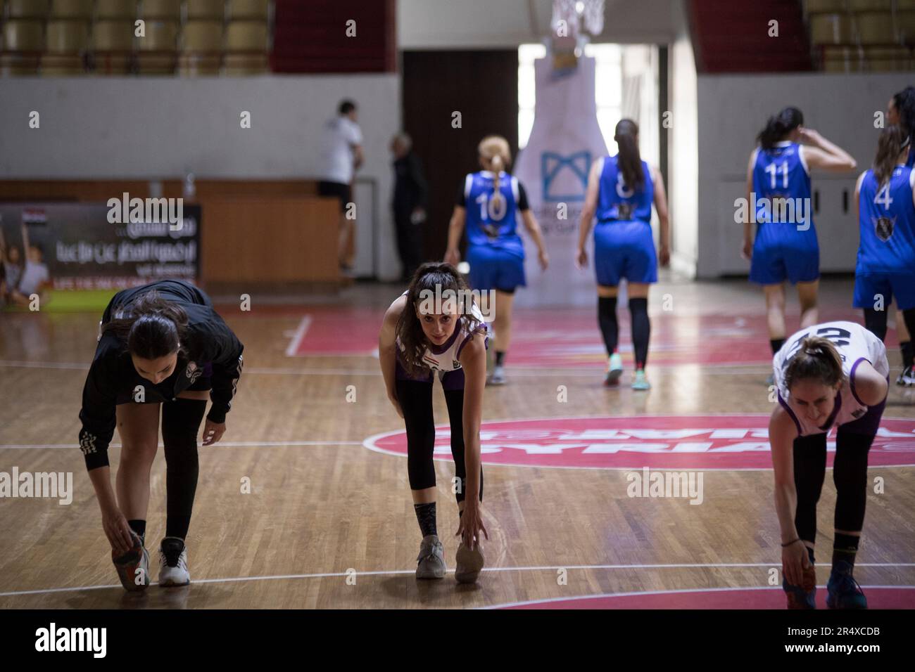 Arab girls basketball hi-res stock photography and images - Alamy