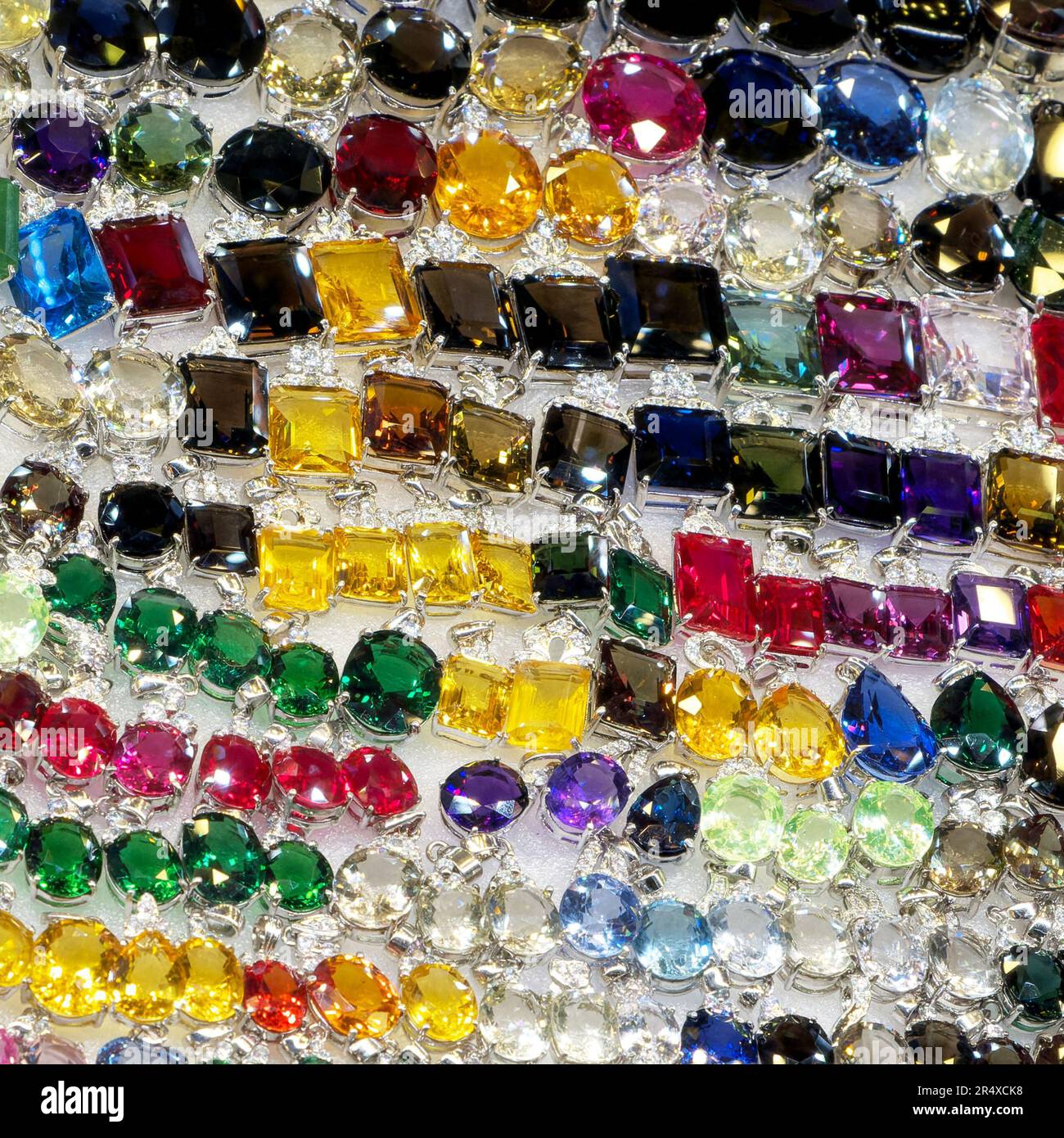 Reflective glass stones hi-res stock photography and images - Alamy