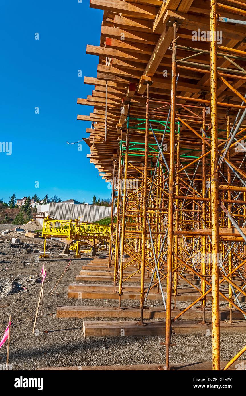 Scaffolding holding up a new highway ramp Stock Photo - Alamy