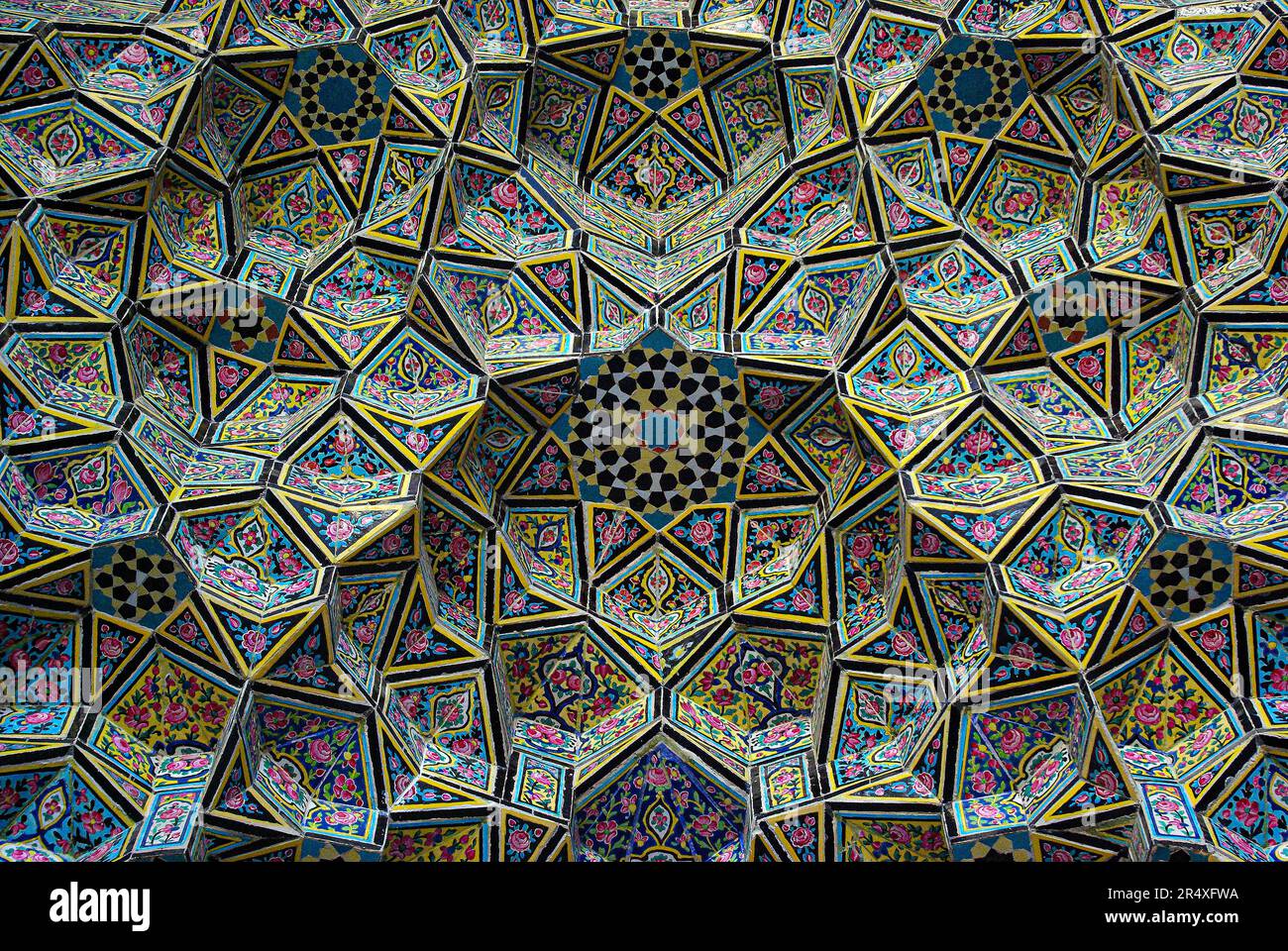 Nazir mulk mosque iran hi-res stock photography and images - Alamy