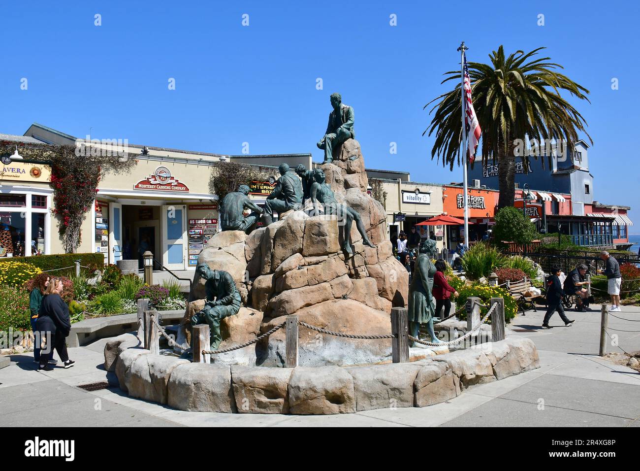 Cannery row monterey statue hi-res stock photography and images - Alamy