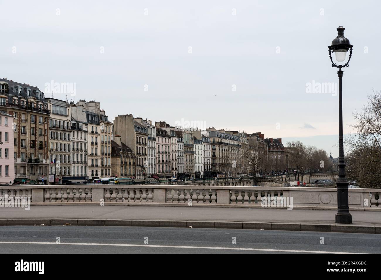 Urban paris view hi-res stock photography and images - Alamy
