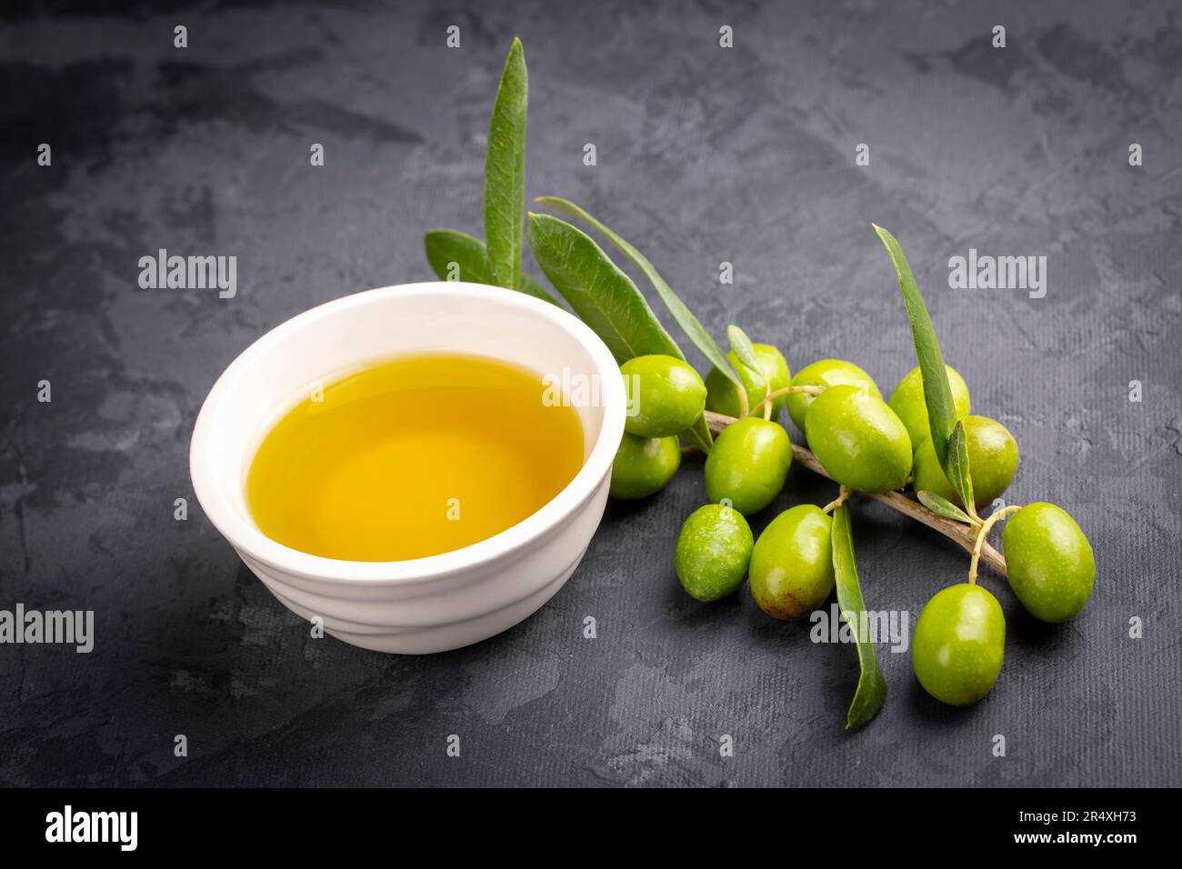 Olive oil green black hi-res stock photography and images - Alamy