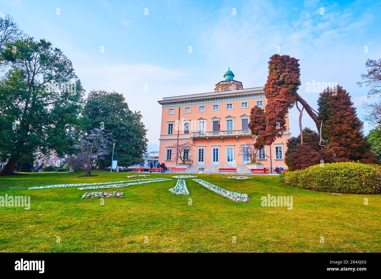 The perfectly landscaped Parco Ciani with spread trees, ornamental ...