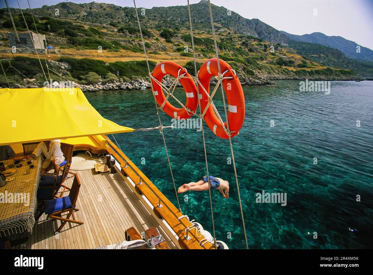 Swimming and diving from boats hi-res stock photography and images - Alamy