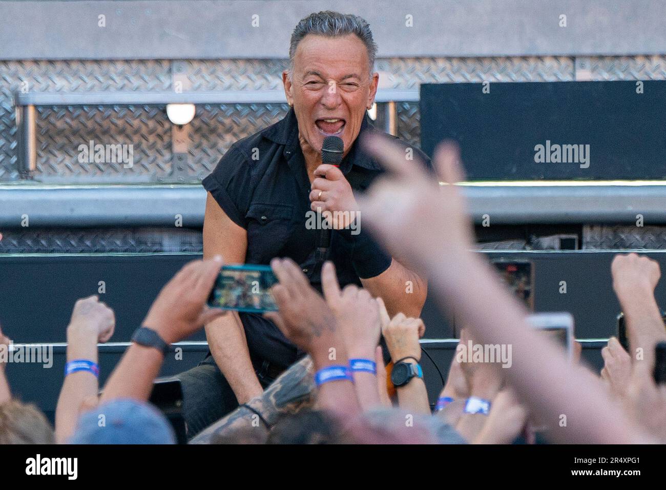 Springsteen and e street band 2023 tour hi-res stock photography and ...