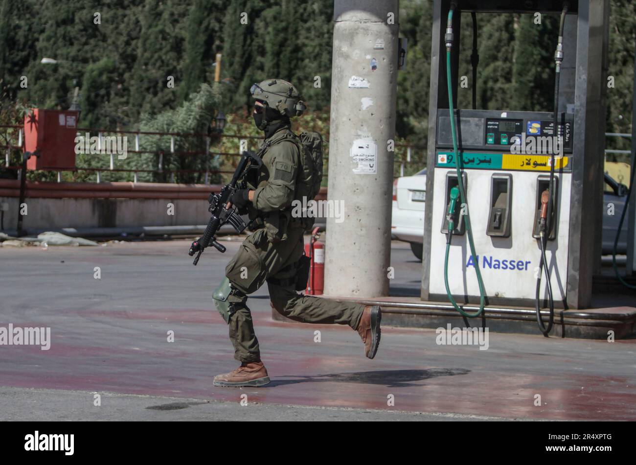 Hermish settlement hi-res stock photography and images - Alamy