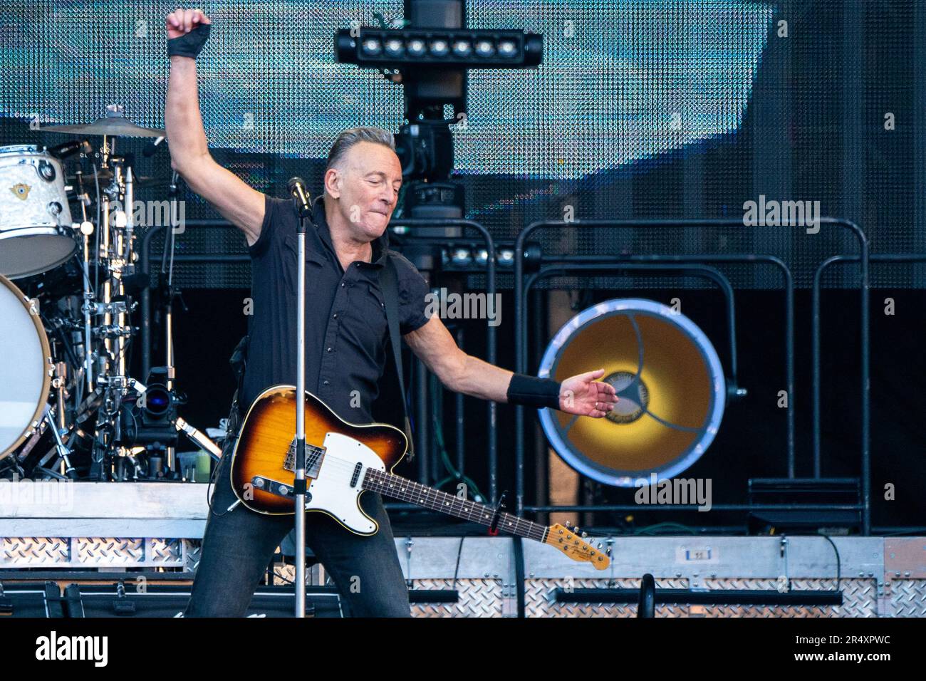 Bruce Springsteen, with the E Street Band, on stage at Murrayfield ...
