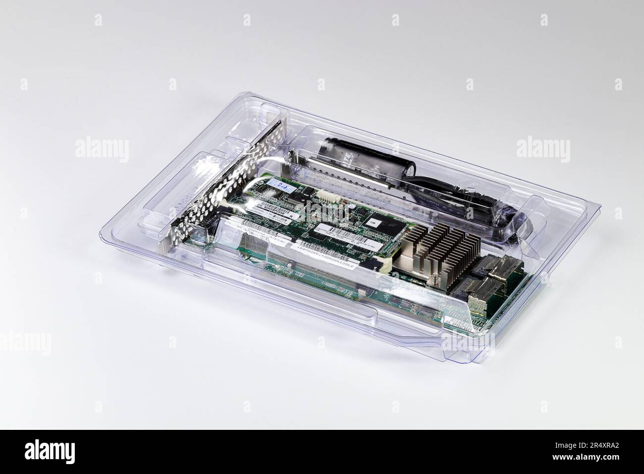The new disk array controller card ( Raid ) with double mini sas connector in PE package Stock ...
