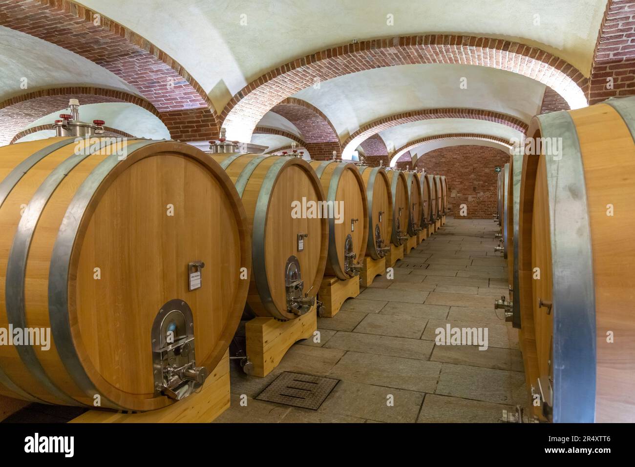 Barbaresco cask hi-res stock photography and images - Alamy