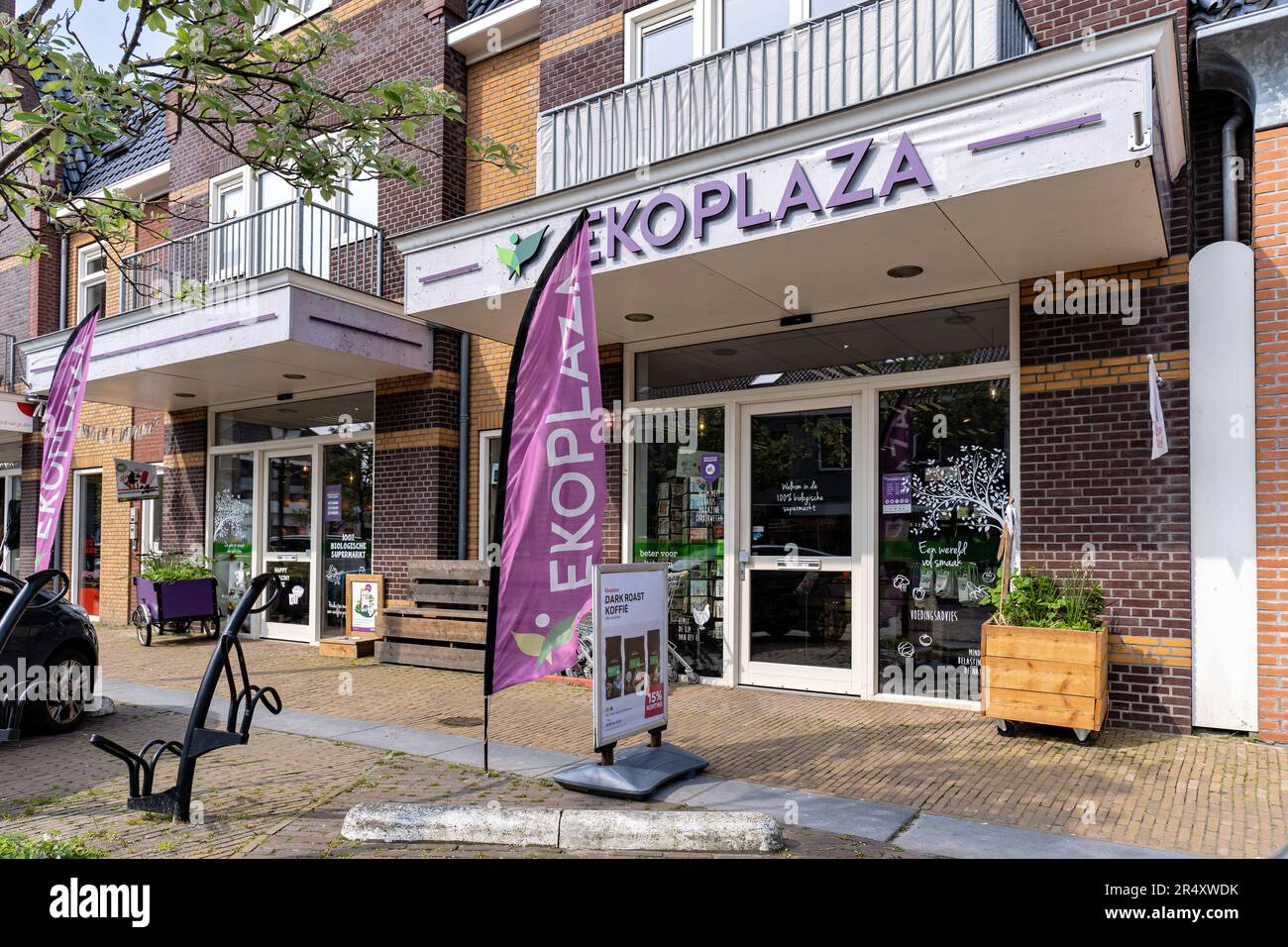 Eko business logo hi-res stock photography and images - Alamy