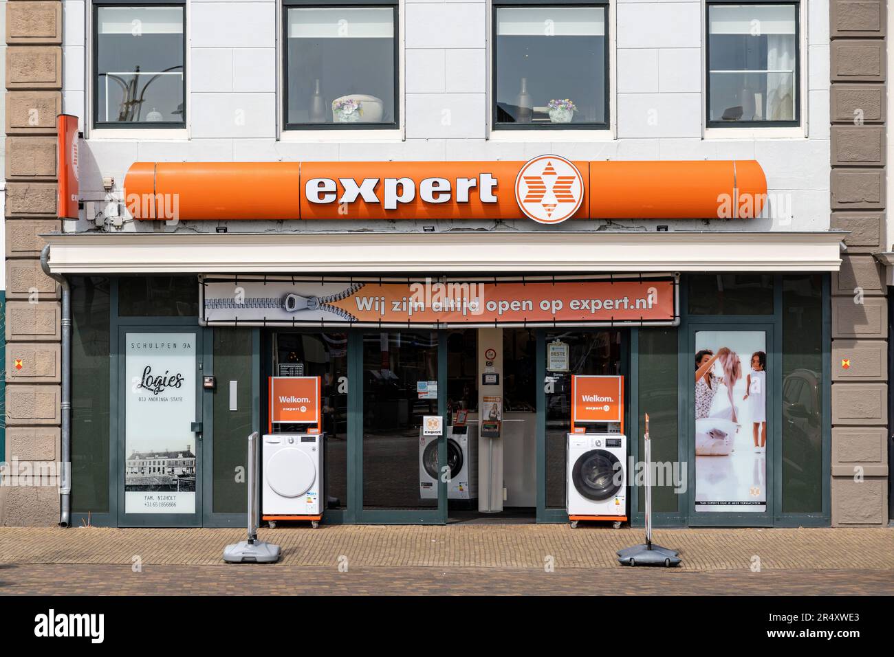 Expert architecture hi-res stock photography and images - Alamy