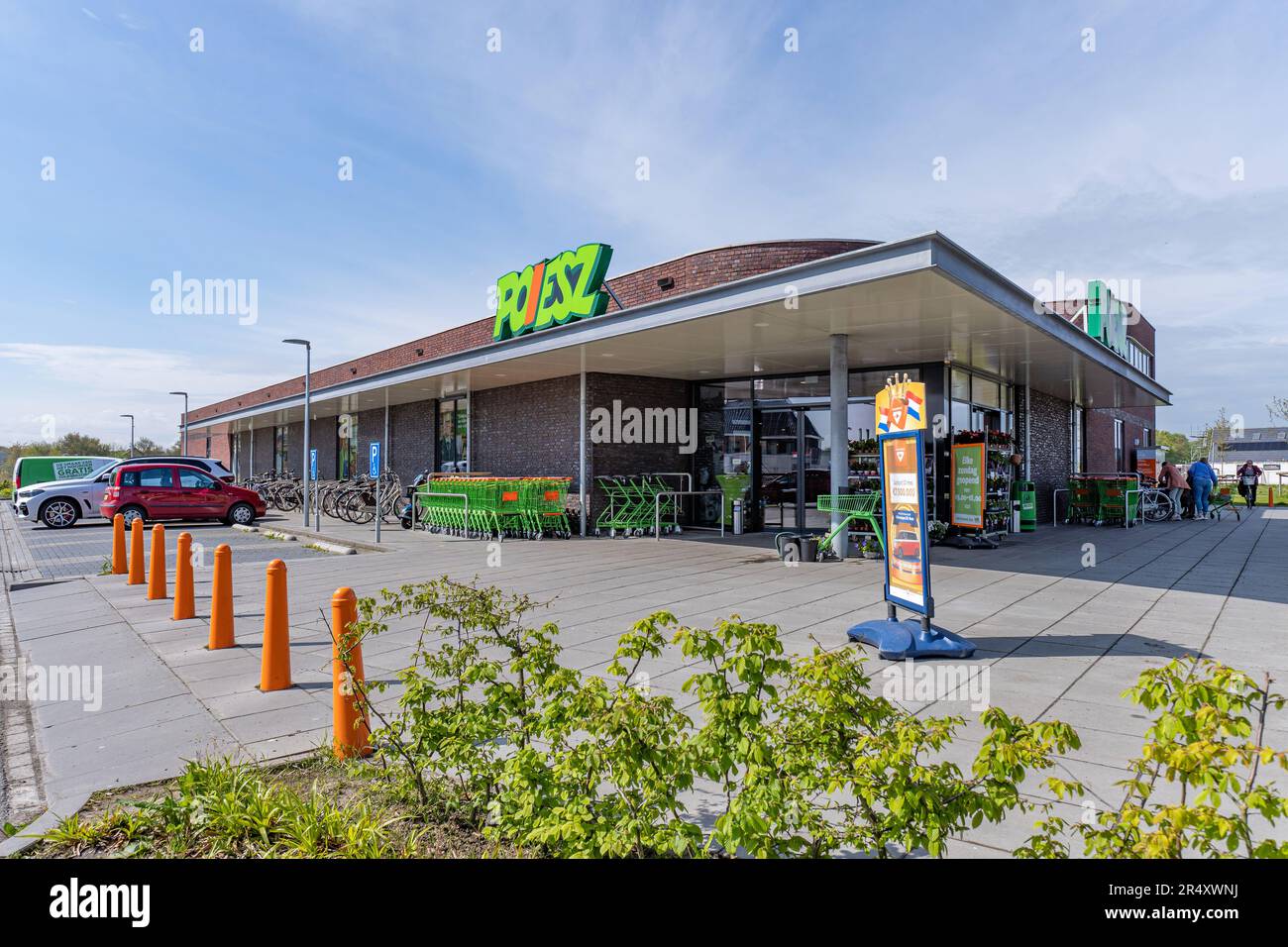 Supermarket shopping store hi-res stock photography and images - Alamy