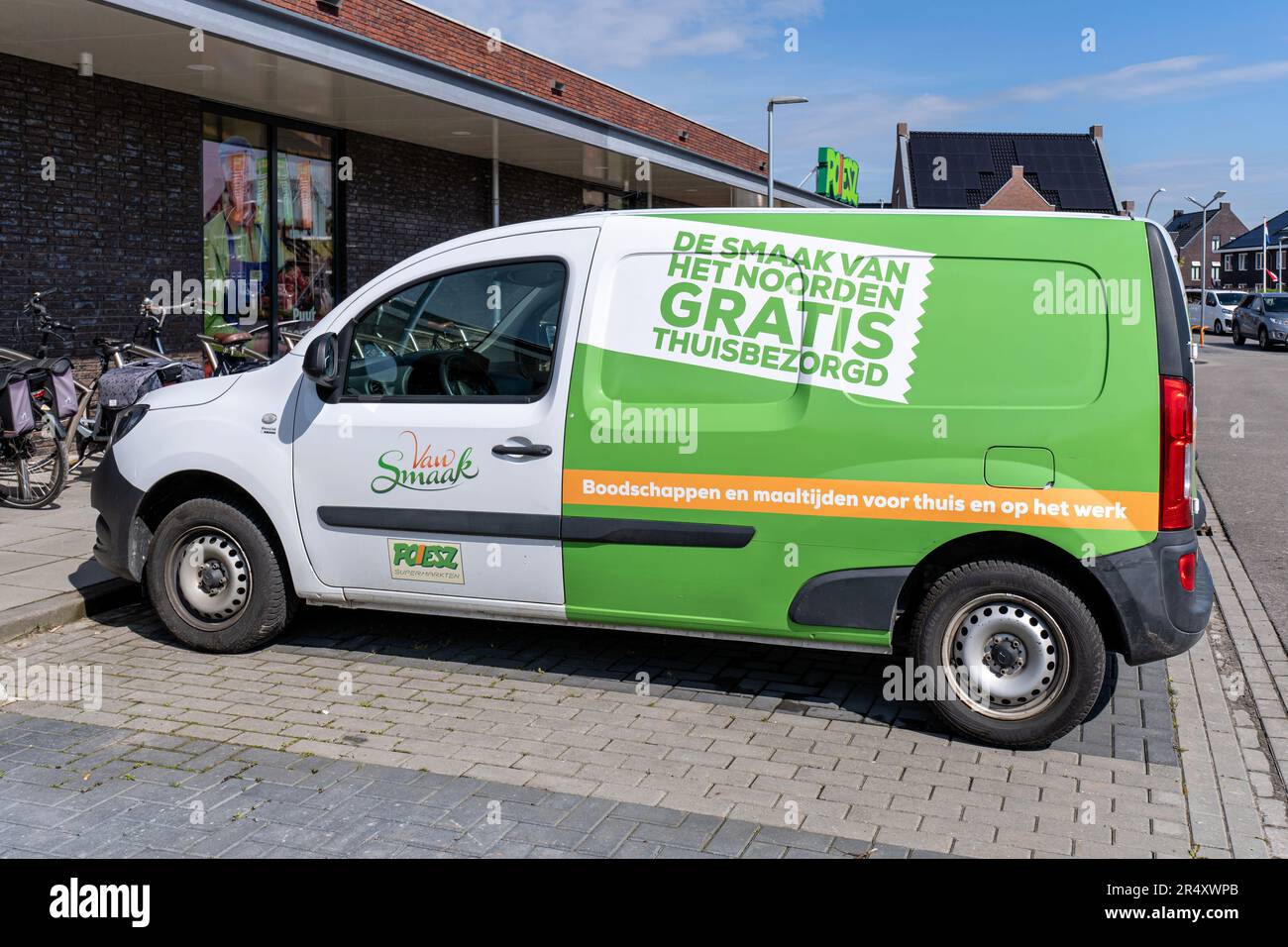 Grocery delivery van hi-res stock photography and images - Alamy